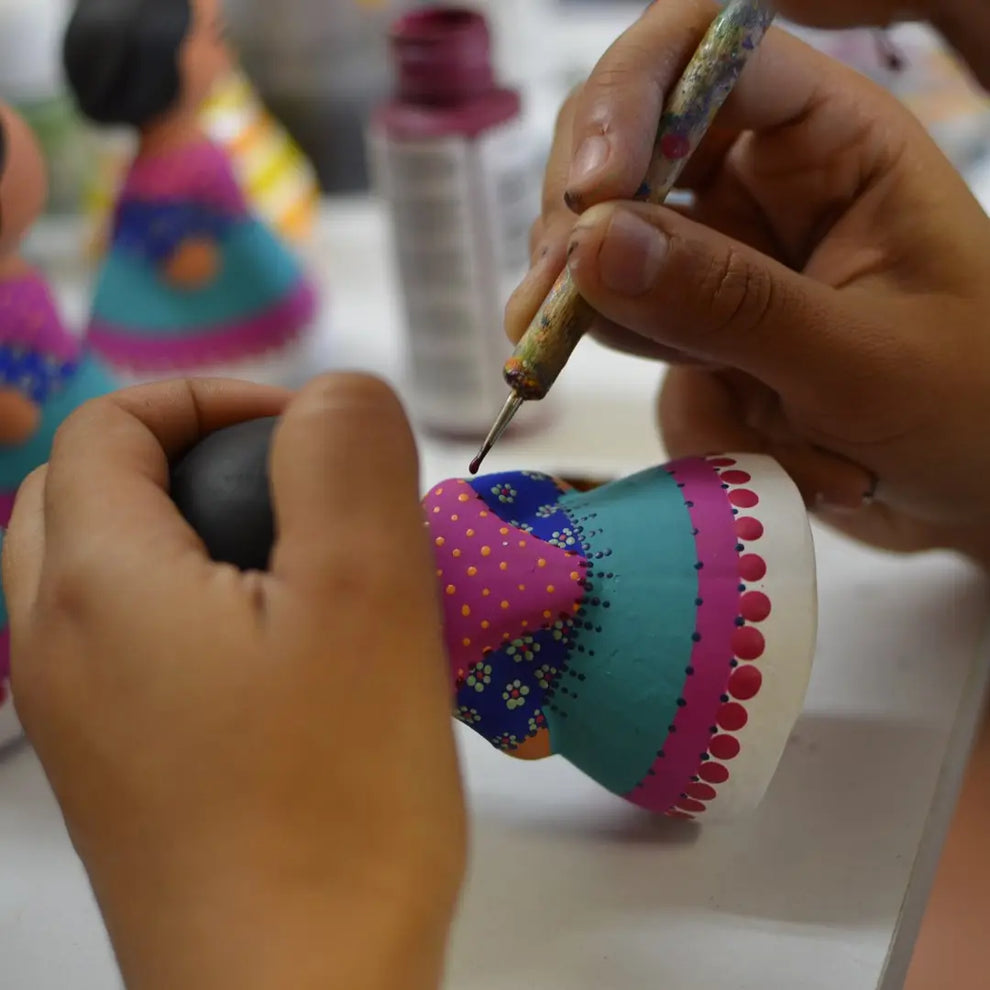 Mexican Clay Figurines- Frida Kahlo Chula Estas - CoLores DECOR